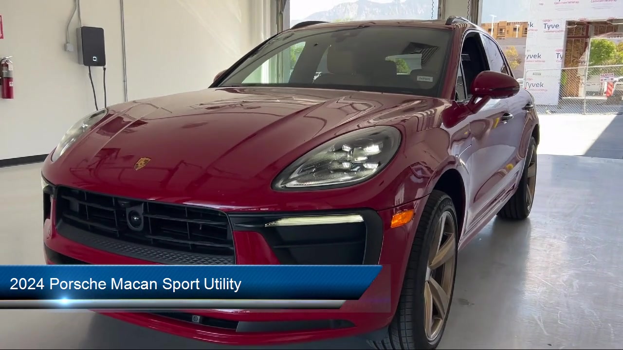 Porsche Macan Red